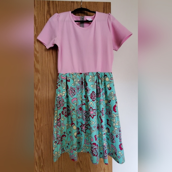 LuLaRoe | Dresses | Xl Lularoe Amelia Dress | Poshmark